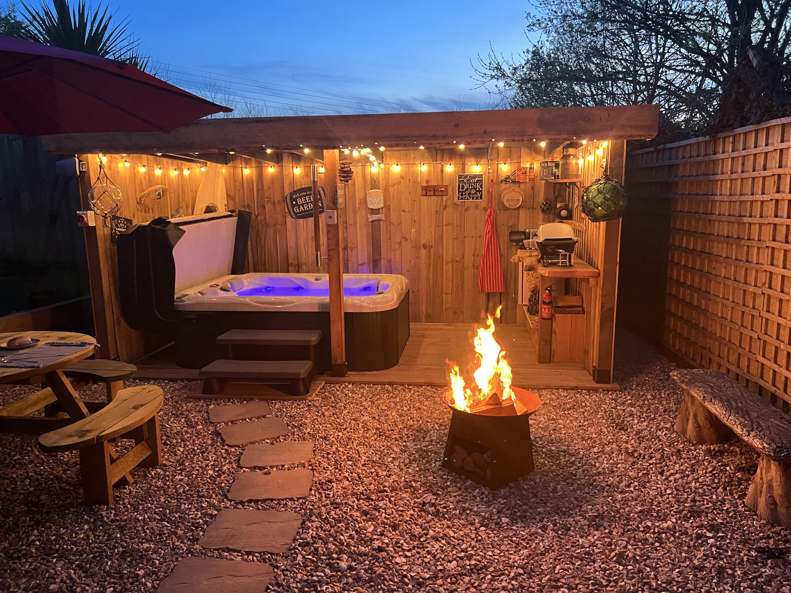 Torvale Shack - A Hideaway in Devon with Hot Tub